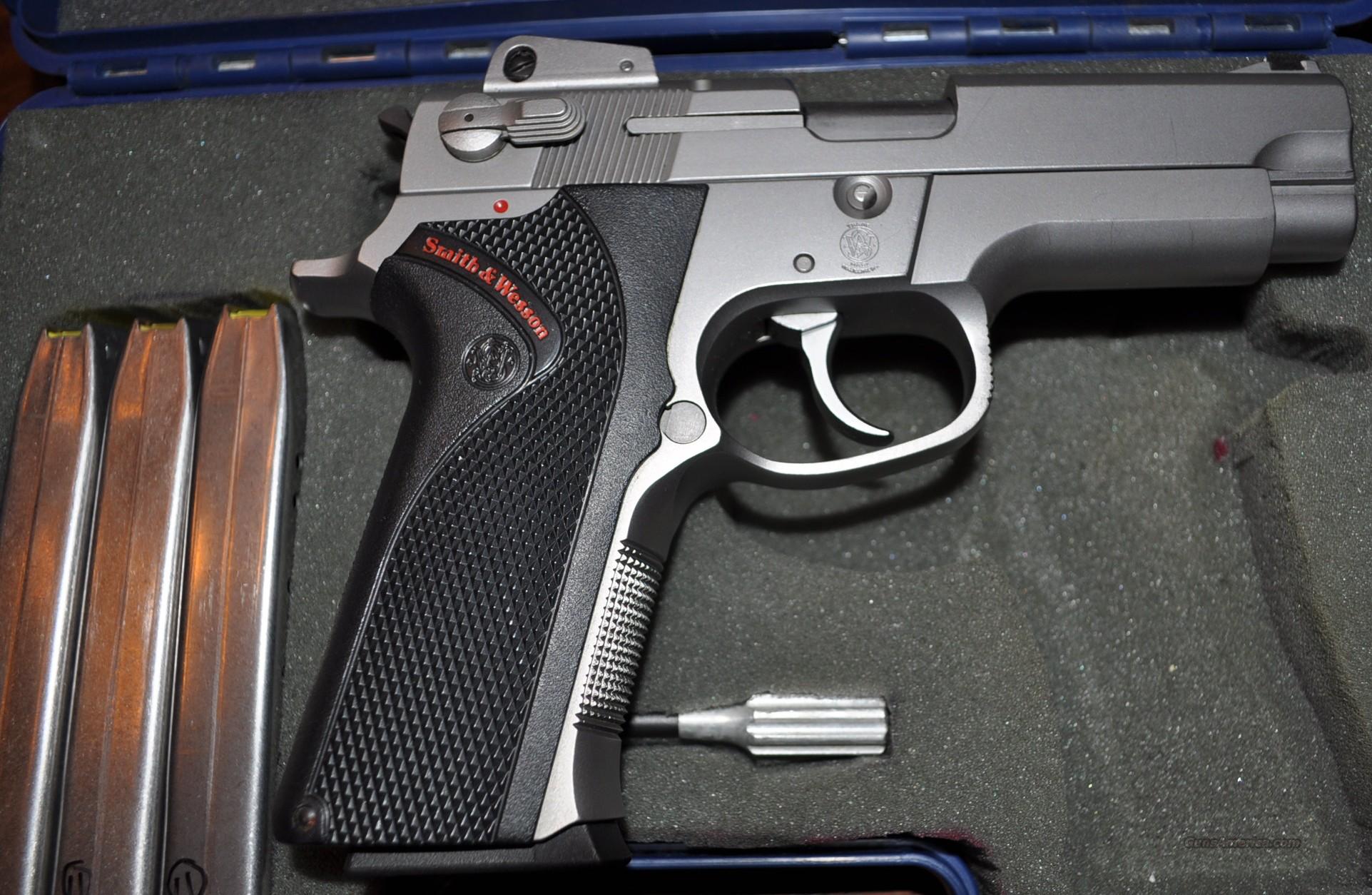 Smith & Wesson 4006 .40 Caliber, 4 mags, Custom... for sale